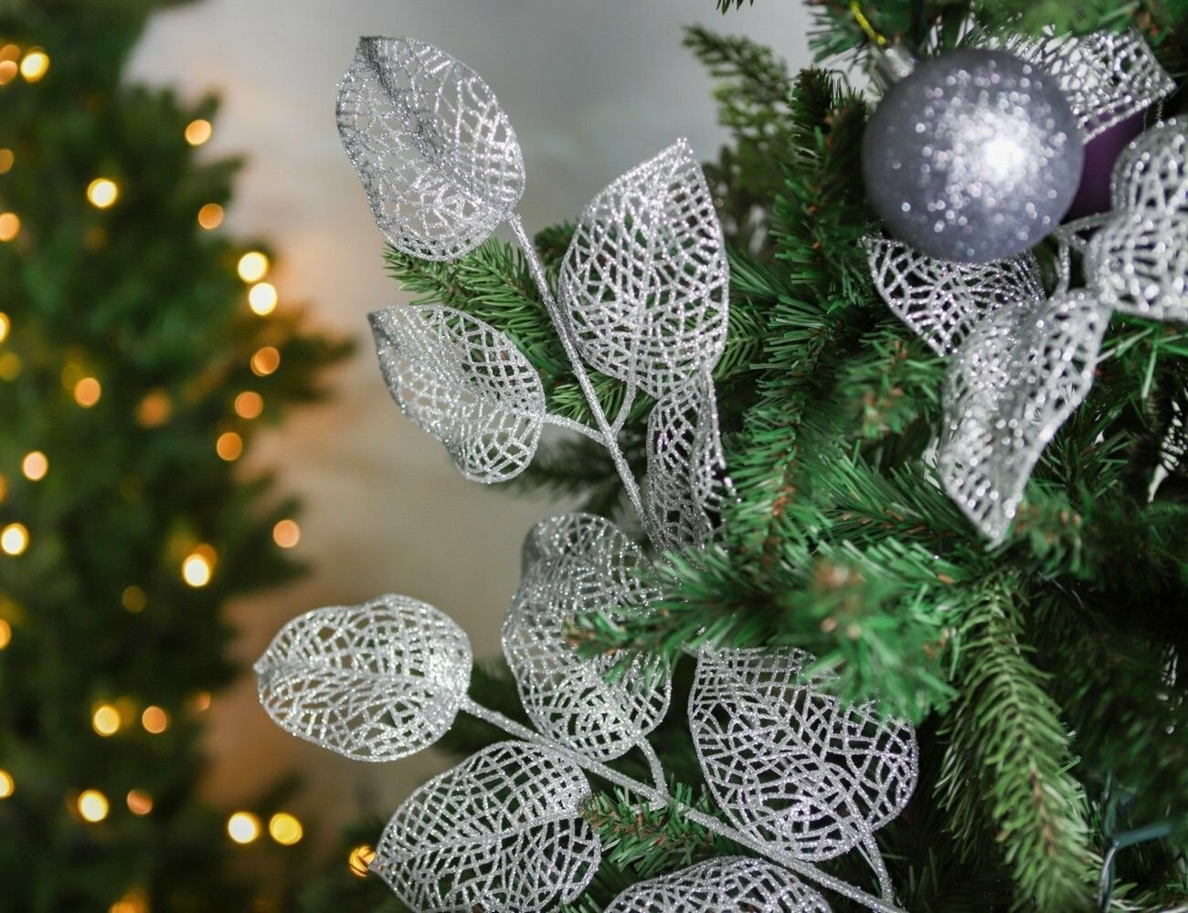 Декоративные ветки листья для елочки на проволоке, пластик, серебряные, 36 см, 12 шт, Kaemingk 029204