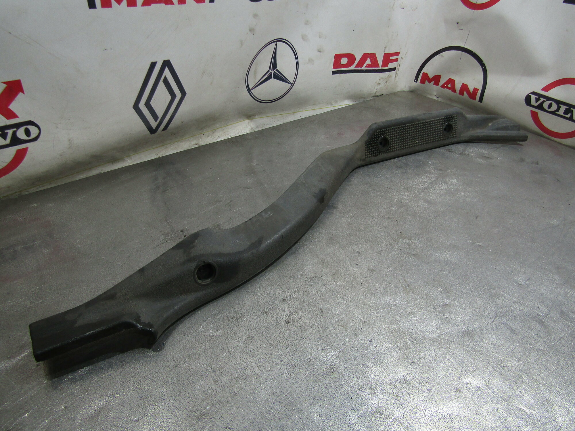 Накладка порога правая Volvo FM, FH