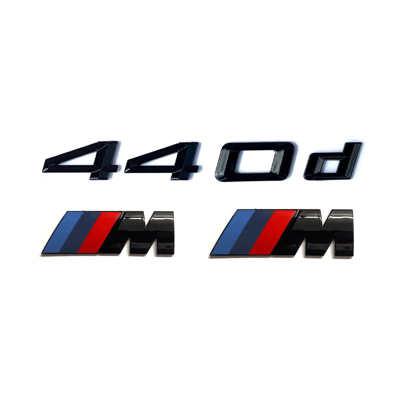 Комплект: шильдик на багажник длям BMW 440d + 2 эмблемы на крыло M-performance черный мат