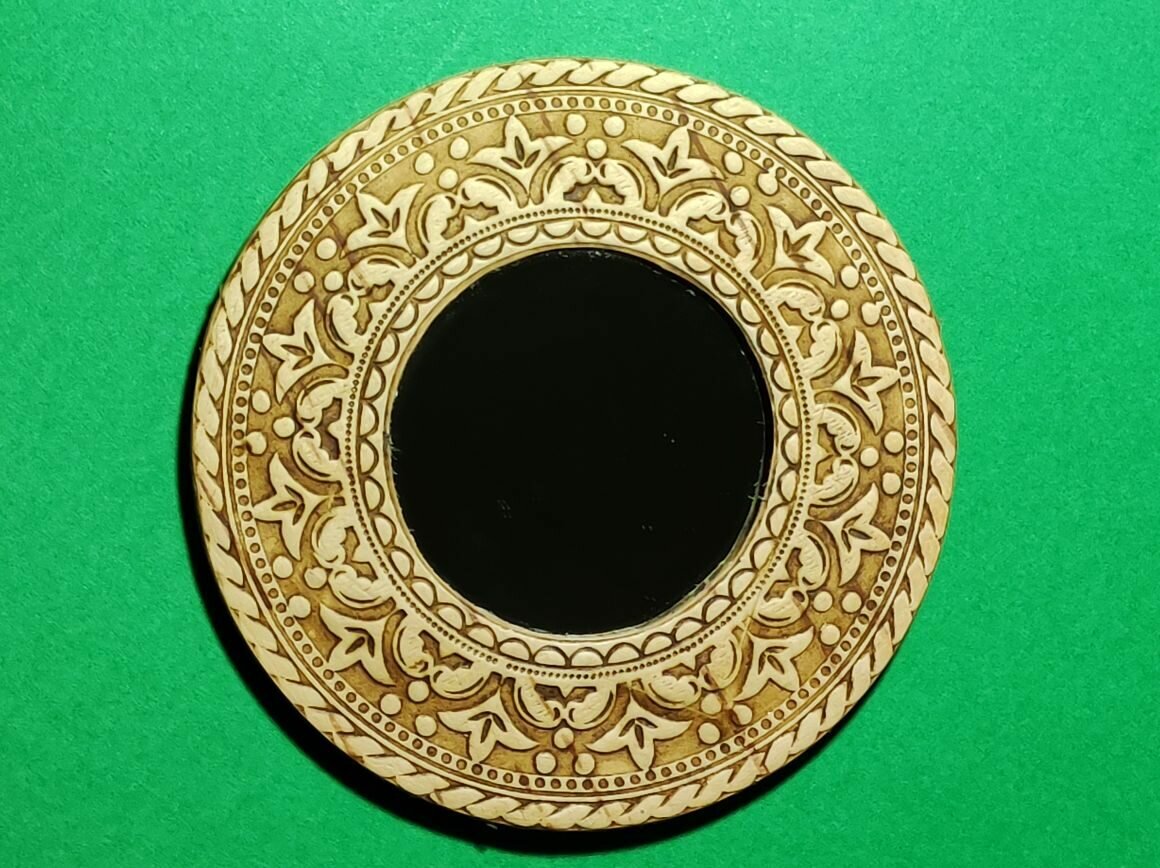 Зеркало "Узоры". Размер: (d 90мм). Береста. Ручная работа.