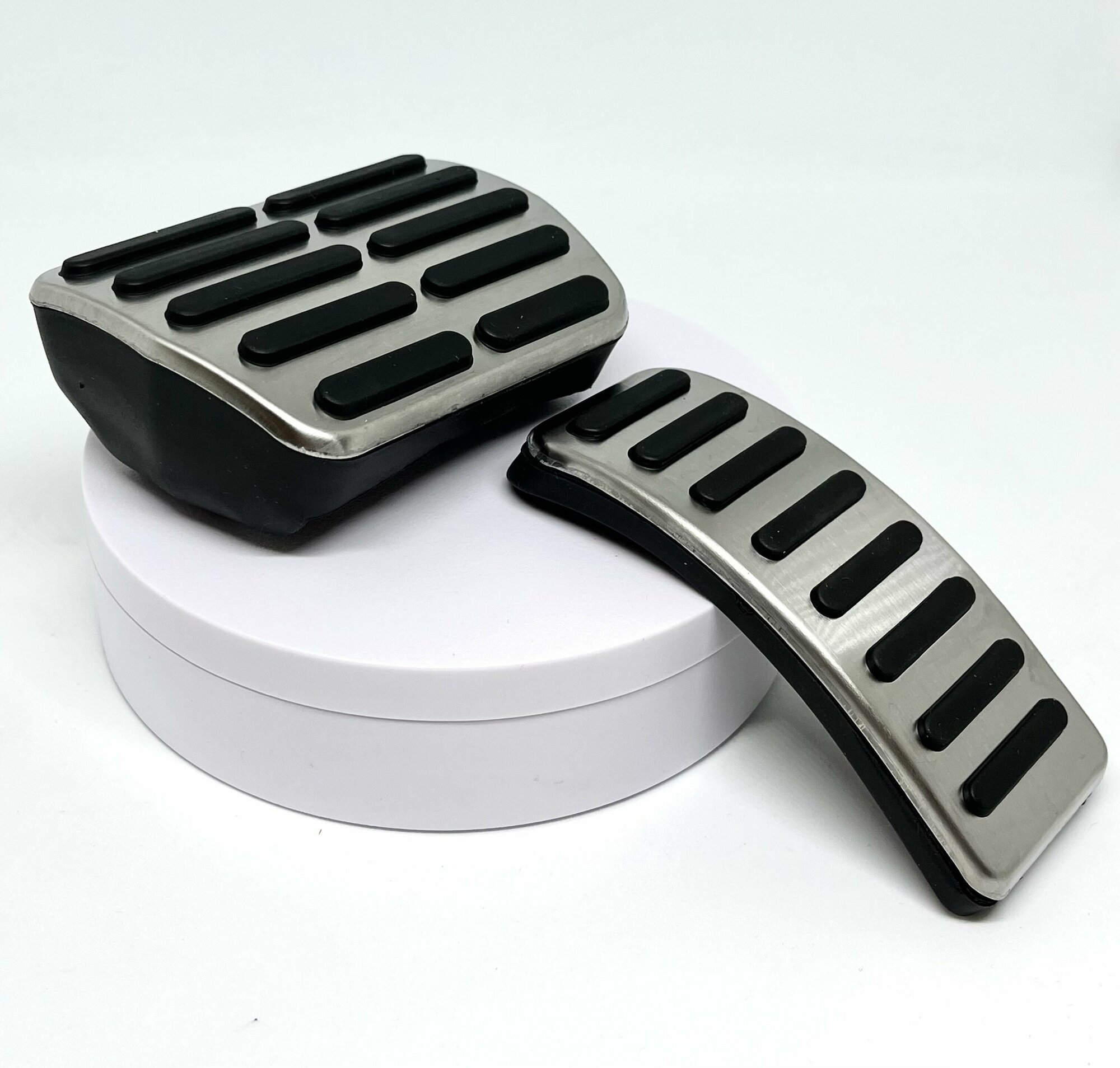 Накладки на педали Фольксваген поло AT - BSG арт. 8N1064200