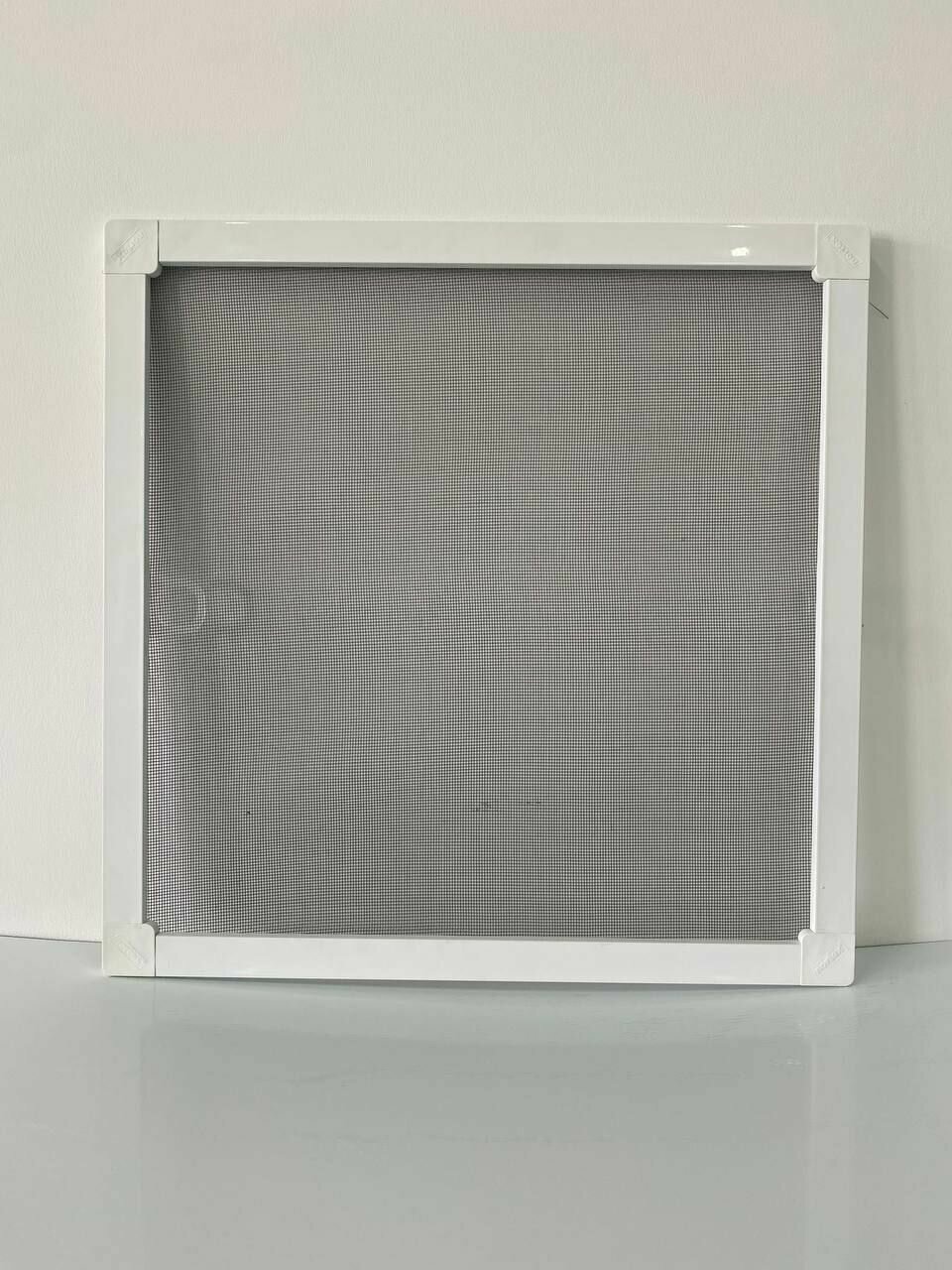 Антимоскитная сетка, 415мм*415мм, с металлическими креплениями, белая.