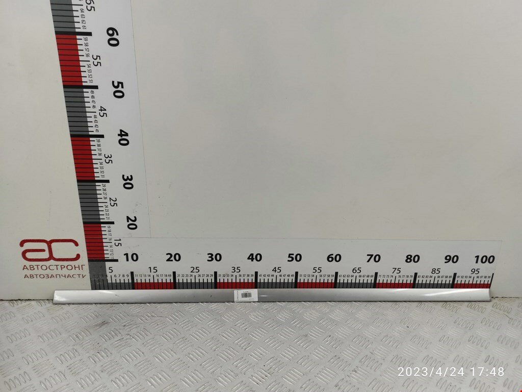 Накладка (молдинг) двери передней правой Audi A6 C5 4B0853954A арт. 1746472