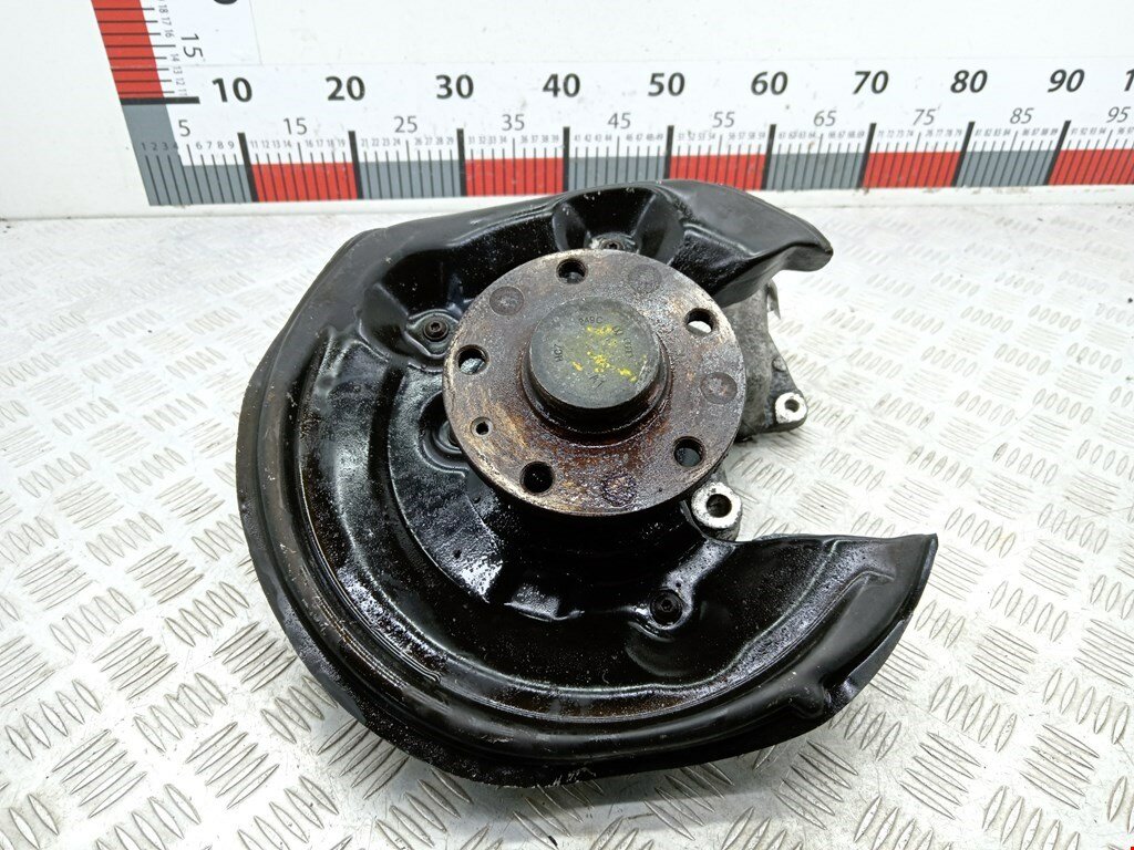 Ступица (кулак цапфа) задняя левая Volkswagen Passat 7 3C0505433L арт. 1972827
