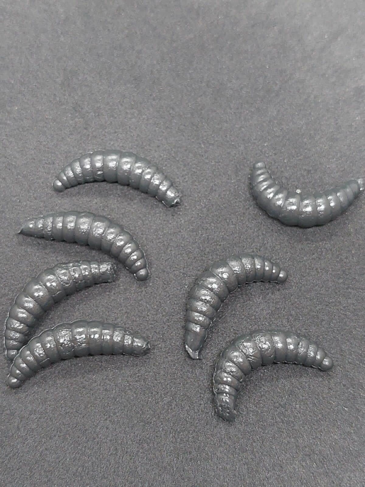 Форелевая силиконовая приманка Maggot 1.6. 38 мм. Черный