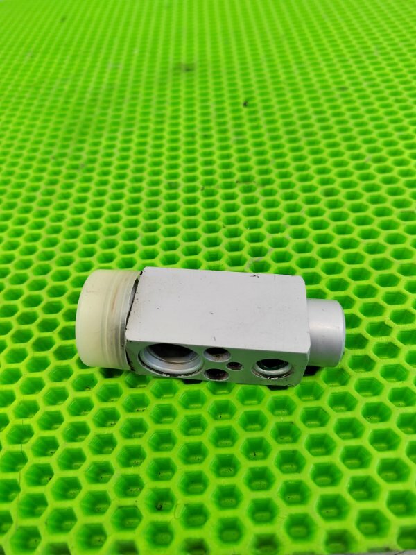 Расширительный клапан кондиционера Lifan Breez 520 LF479Q3 2007 (б/у) L8106010