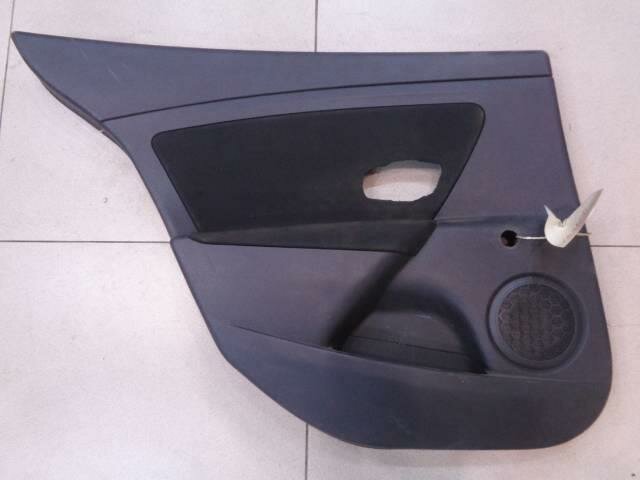 Обшивка двери задней левой от Renault Fluence 2010-2017