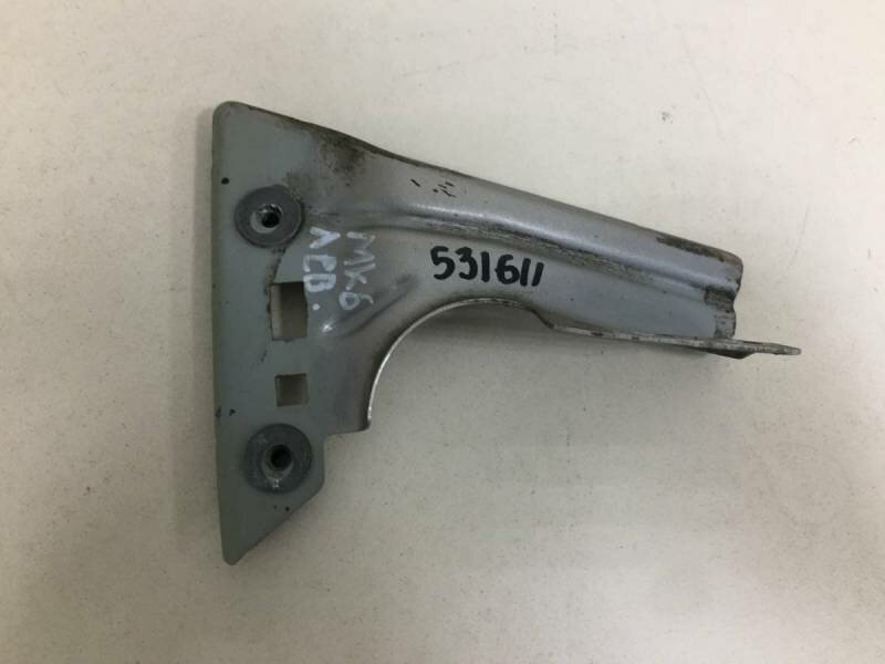 Кронштейн крепления крыла Volkswagen Polo Mk6 2020 кат.номер: 6N5821141