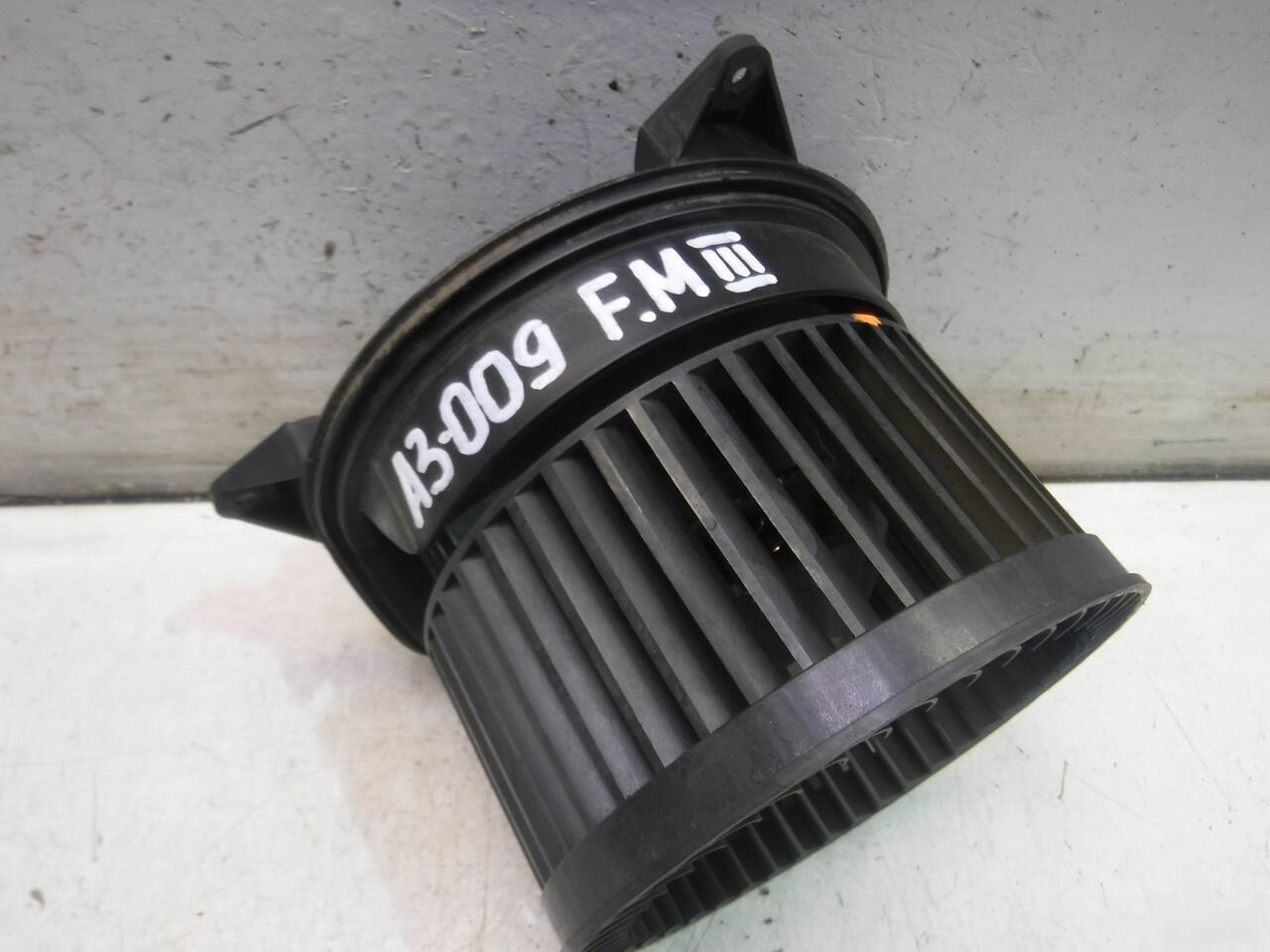 Моторчик отопителя Ford Mondeo III (2000—2003) 1S7H18456AB