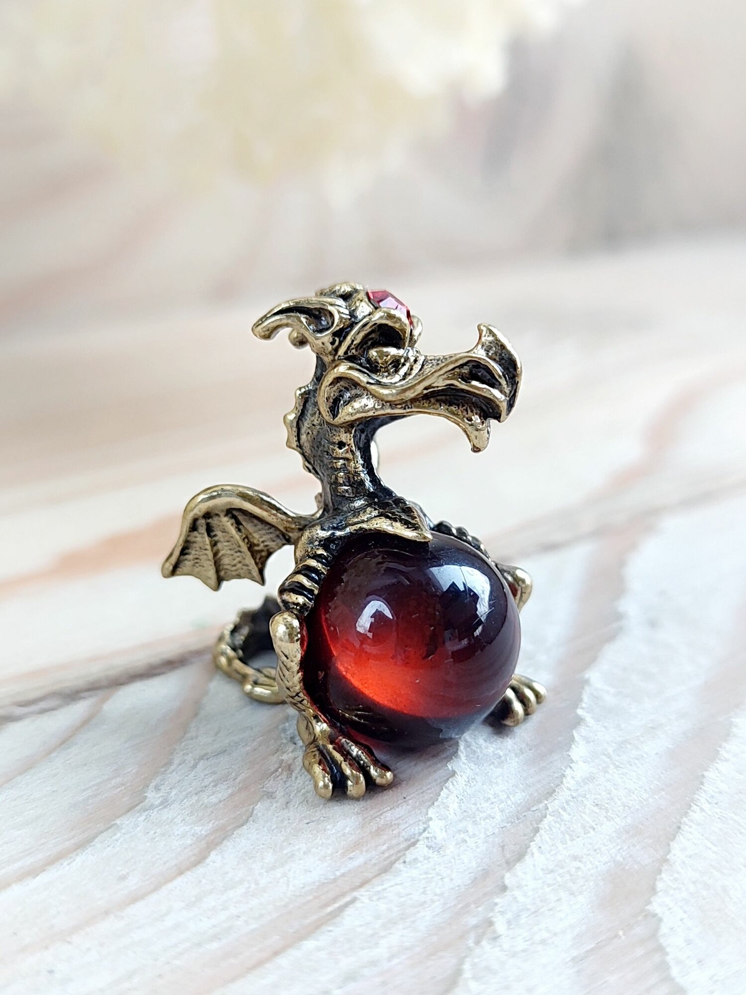Фигурка Дракон с бусиной 2,7x3 см