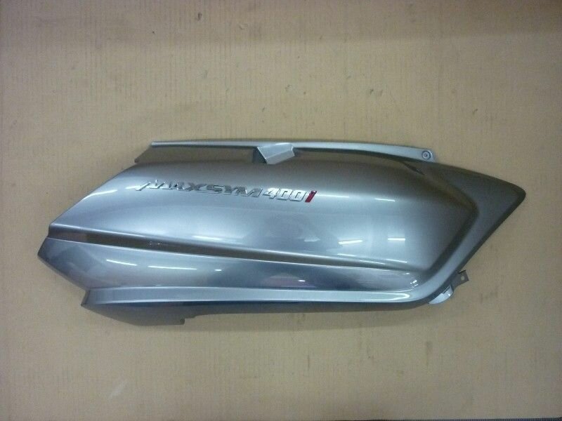 Облицовка задняя правая серый SYM Maxsym 400, арт. 8350G-L4A-000-IP