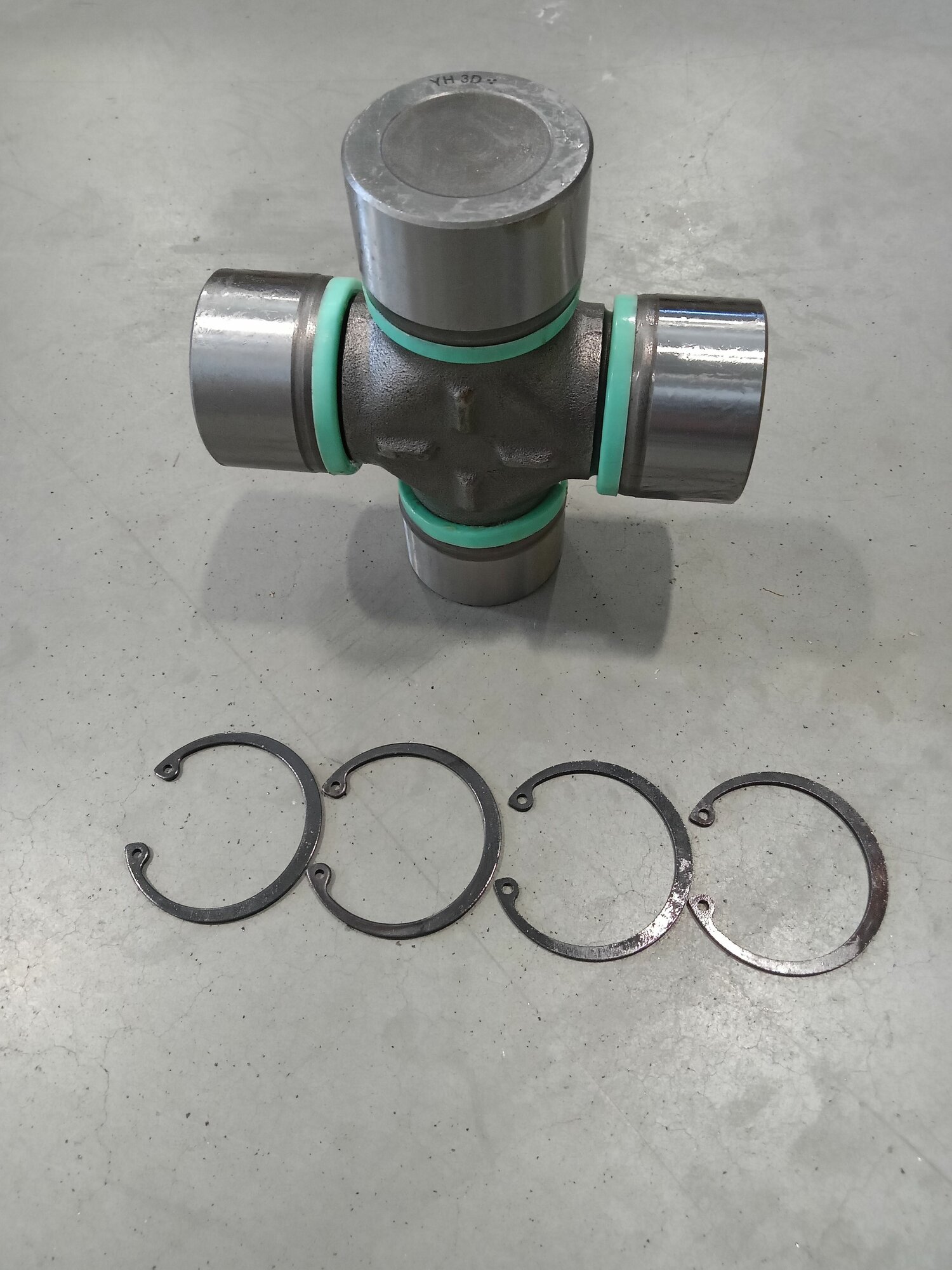 Крестовина кардана 57x152 со стопорами MB BM395/389/346/343 , арт. 133140 CEI