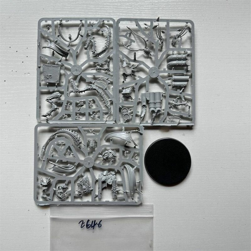 Tyranids / Warhammer 40000 / Вархаммер 40к Смол Репродукция