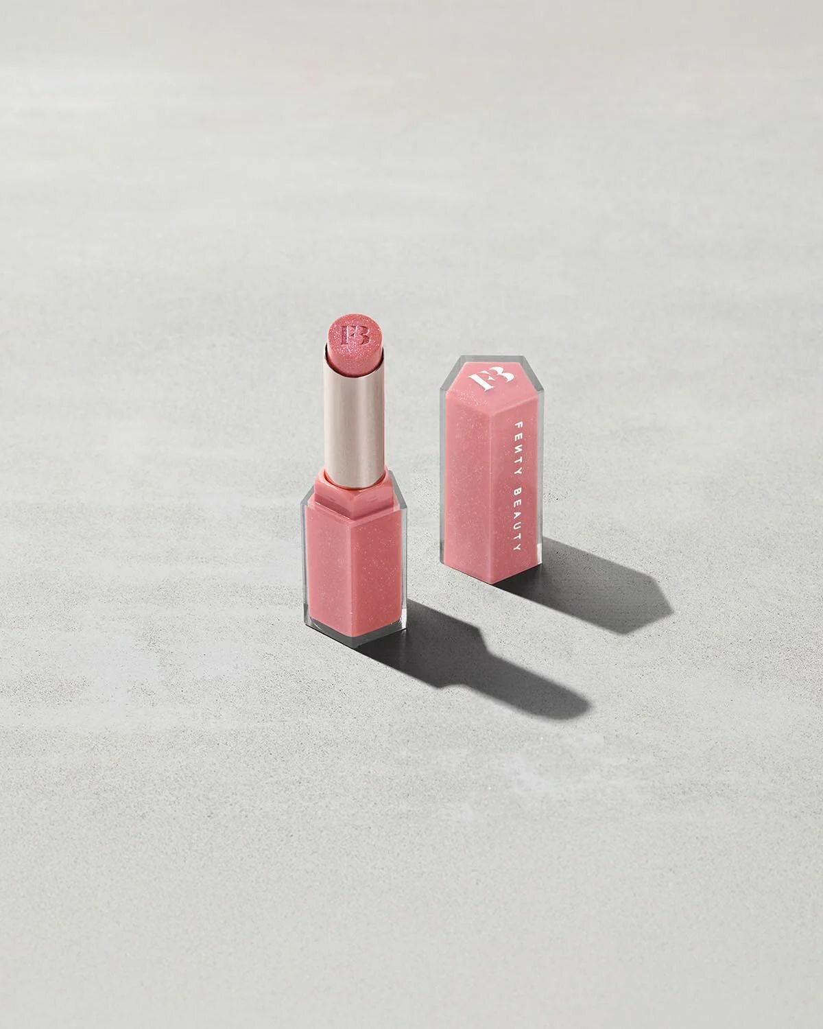 FENTY BEAUTY Помада для губ Gloss Bomb Stix High-Shine Gloss Stick, 3.6 гр - Shimmering FuSSy