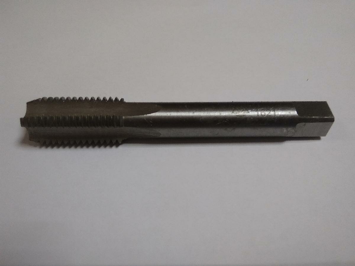 Метчик M16*2 P6M5 M16*2P6M5 (No name)