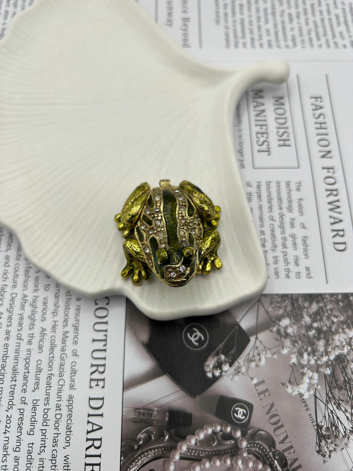 Винтажная шкатулка для украшений в виде лягушки, жабы, эмаль, латунь