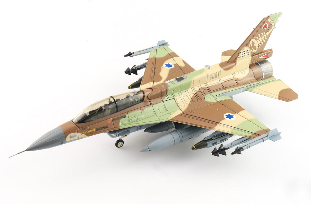 Hobby Master Модель самолета Lockheed F-16D Barak (с бомбами GBU-31)
