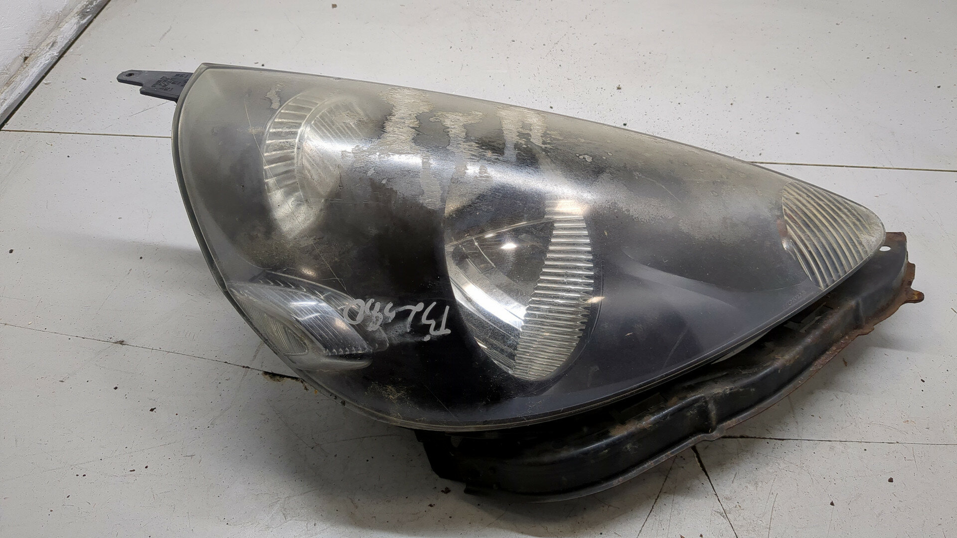 Фара (передняя) правая Honda Jazz Б/У