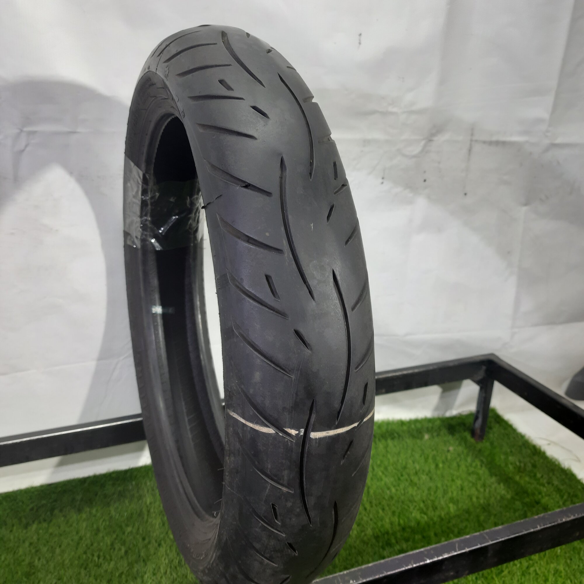 Мотошина Metzeler Roadtec Z8 RR 120/70 ZR17 58W TL