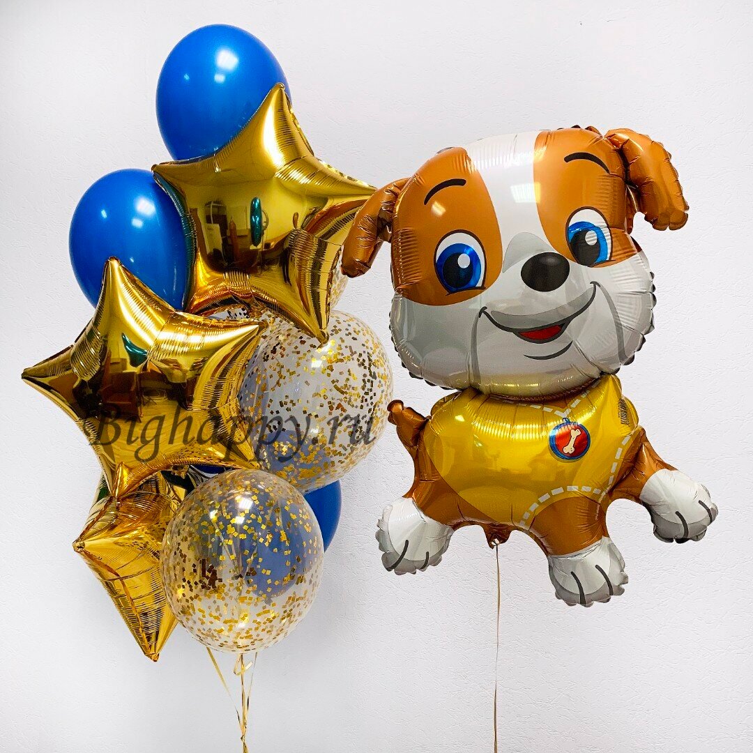 Композиция с фонтаном из шаров и фигурой "Крепыша"