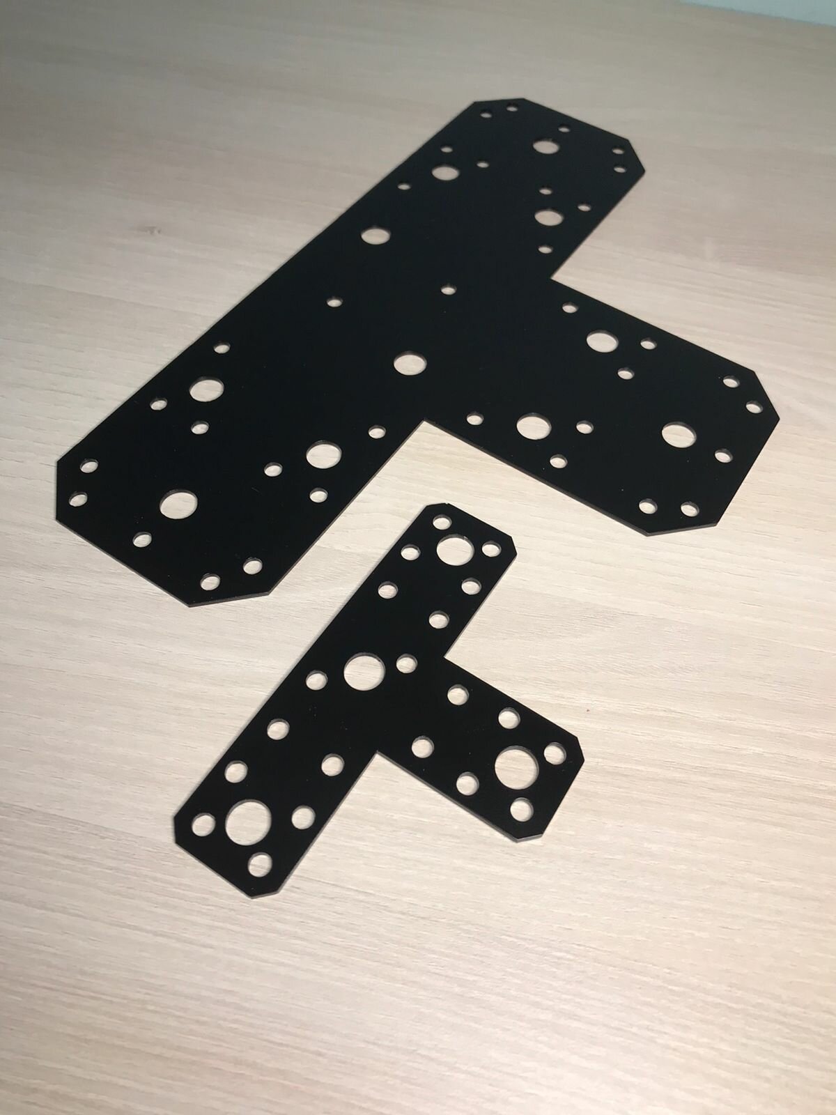 Крепление Yakor Т-образная Пластина крепежная окрашенная 135х85х35x2мм (1 шт)