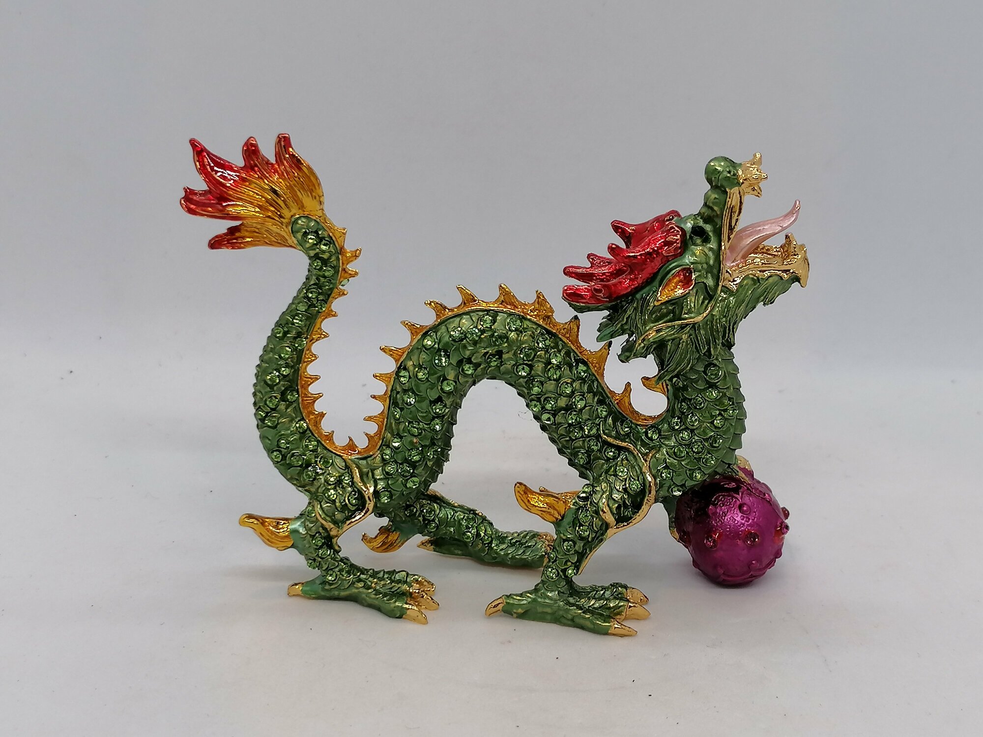 Шкатулка Фаберже "Дракон зеленый , зеленая голова"