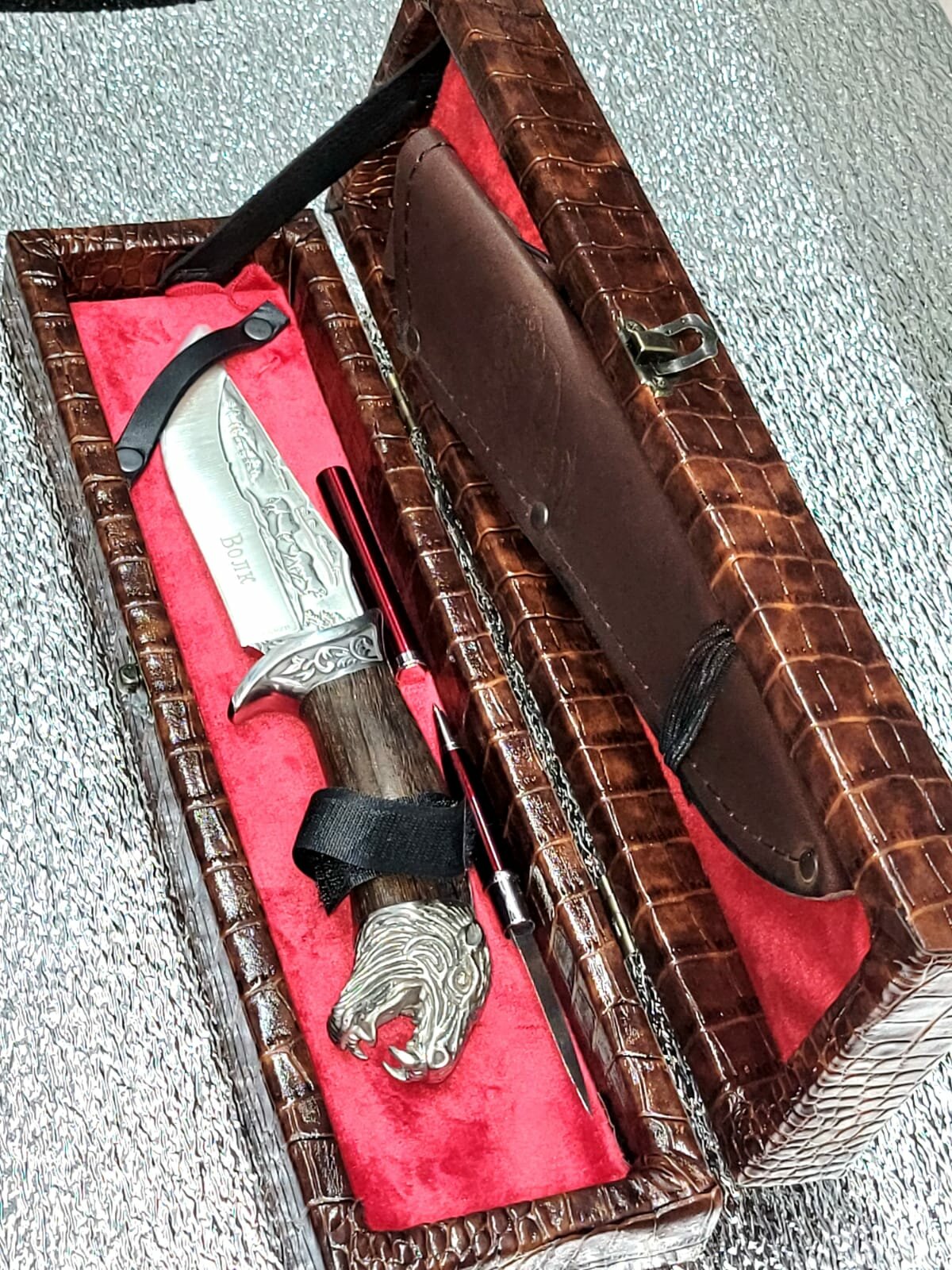 Туристический нож Кизляр "Серый Волк", сталь 65X13, рукоятка из дерева