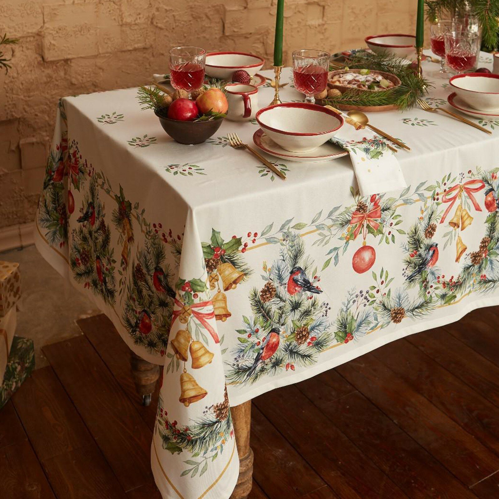 Набор столовый Этель "Сhristmas bells" скатерть 150х220 +/-3см с гмво, салфетки 40х40см-12шт, 7319002