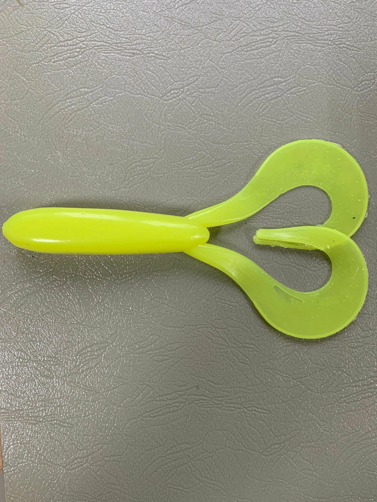 Мягкая силиконовая приманка Лягушка (Pike Frog Ширасу), цвет Лимон (Сhartreuse), вес 50 гр, уп. 1 шт.