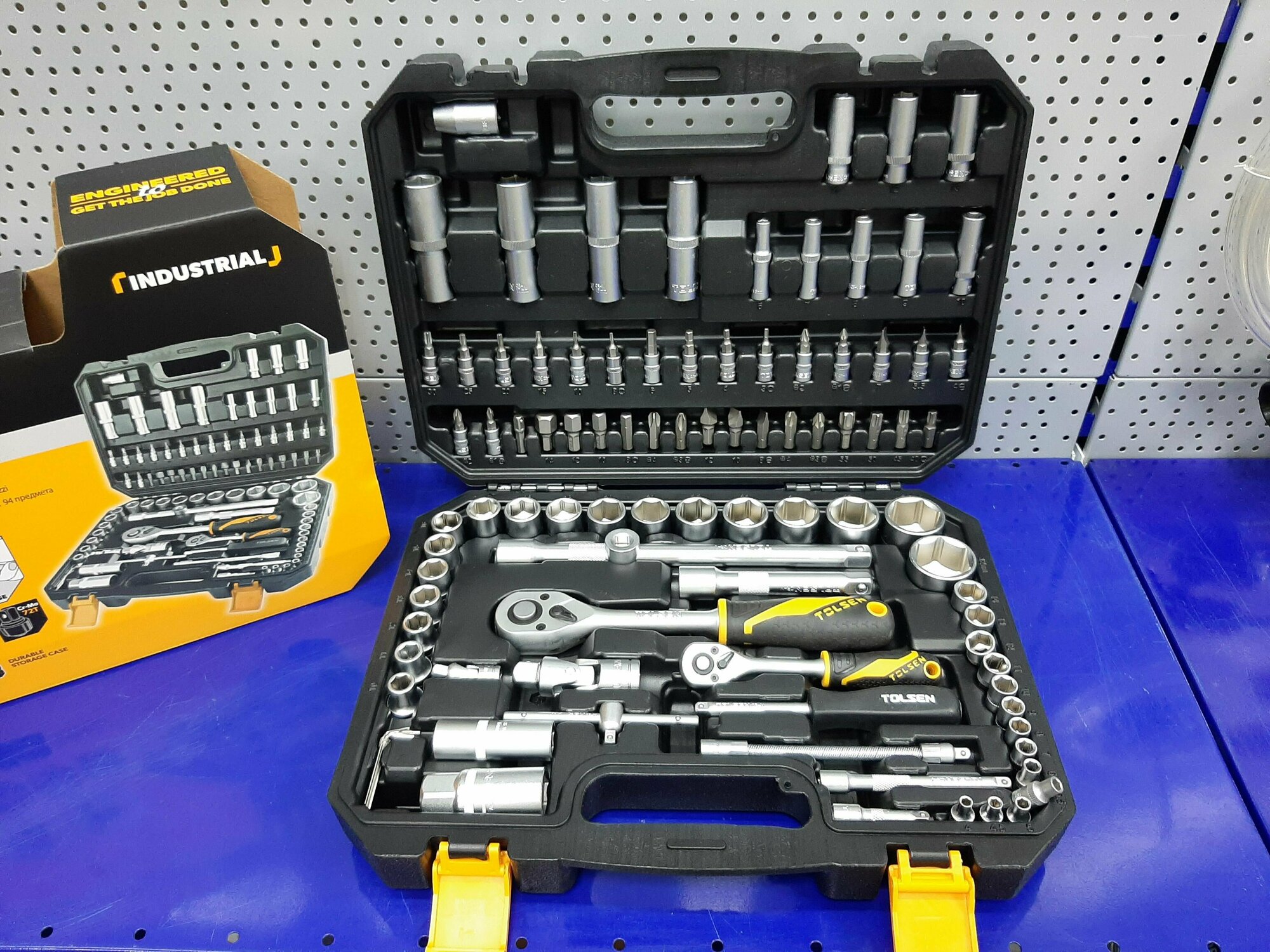 Набор инструментов универсальный, 94 предмета для автосервиса TOLSEN