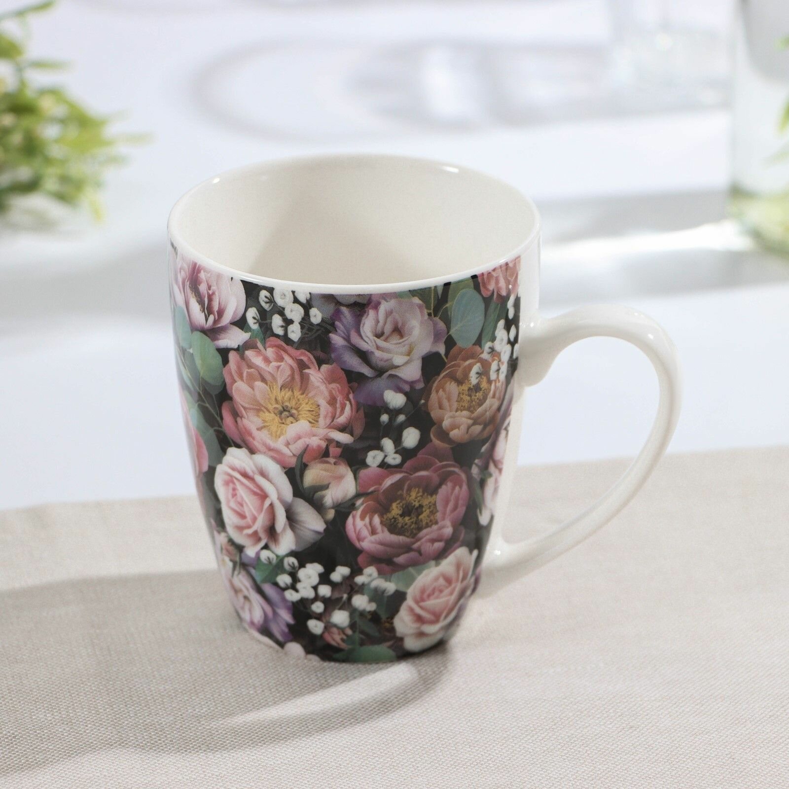 Кружка фарфоровая Доляна Душистые розы , 350 мл, чашка для чая и кофе