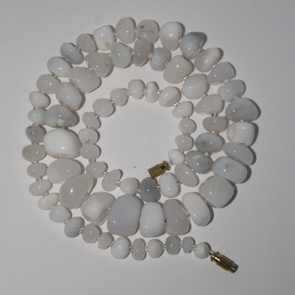 Бусы, опал, кахолонг