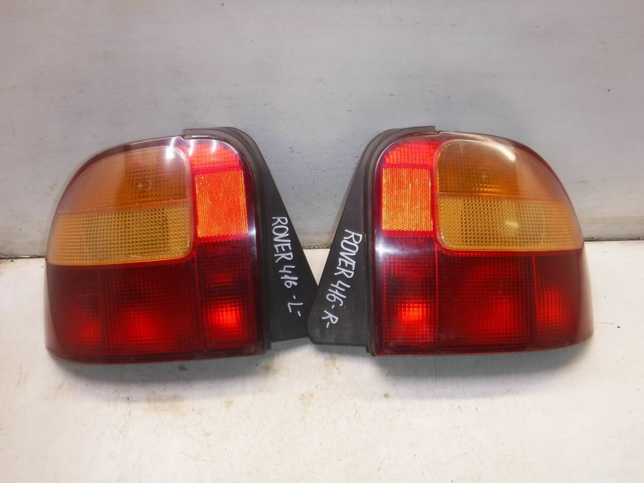 Фонарь задний Rover 400 I (1990—1998)