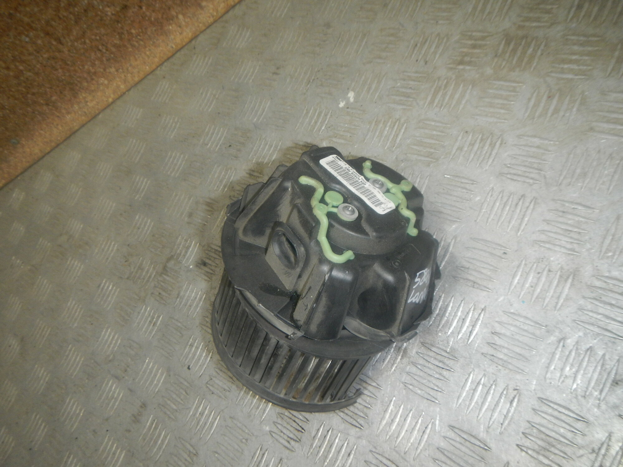 Б/У Моторчик отопителя, ВАЗ (VAZ)-LADA LARGUS (ларгус) LADA LARGUS (Ларгус) Расколот корпус. 580692 LADA арт. 272100975R