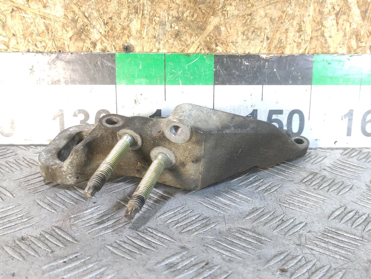 Кронштейн двигателя FORD Focus 1998-2005 1149573