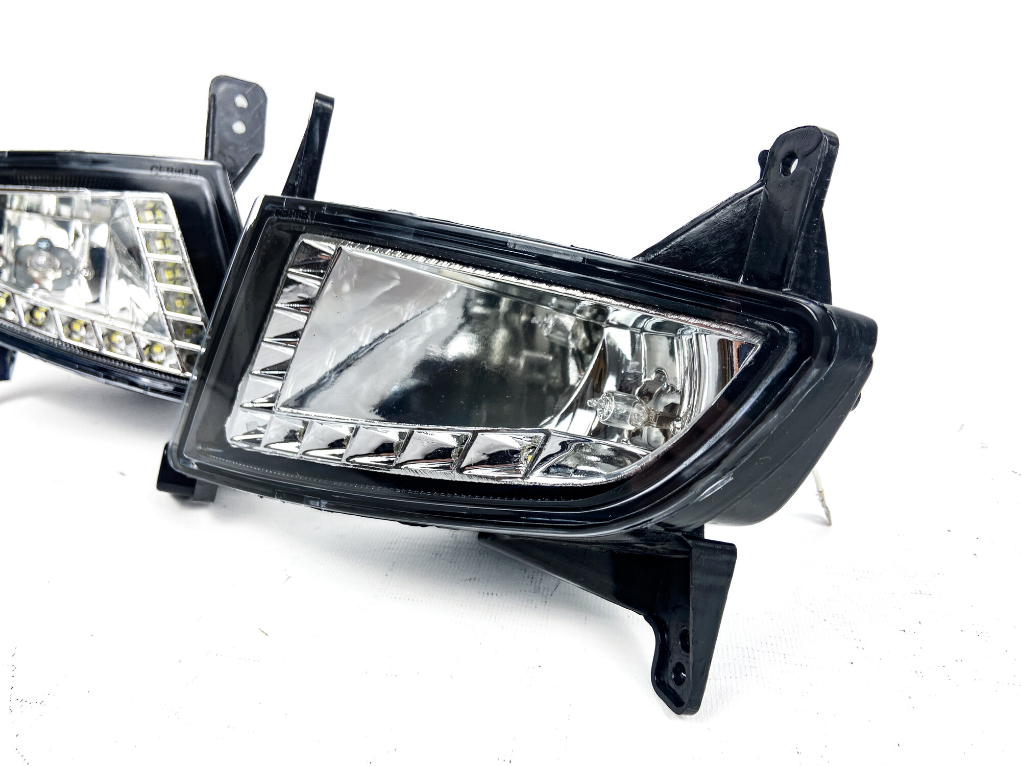 Фара противотуманная русфар для LADA 21704 диод передняя черная левая правая комплект
