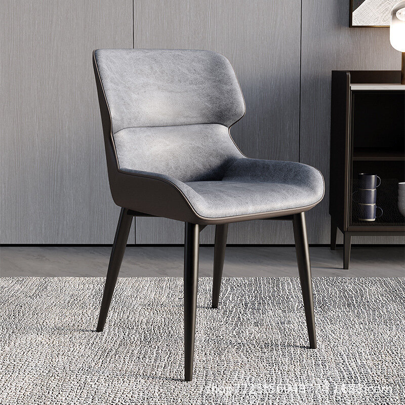 Простой современный домашний обеденный стул с легкой роскошью и высококачественным дизайном спинки.