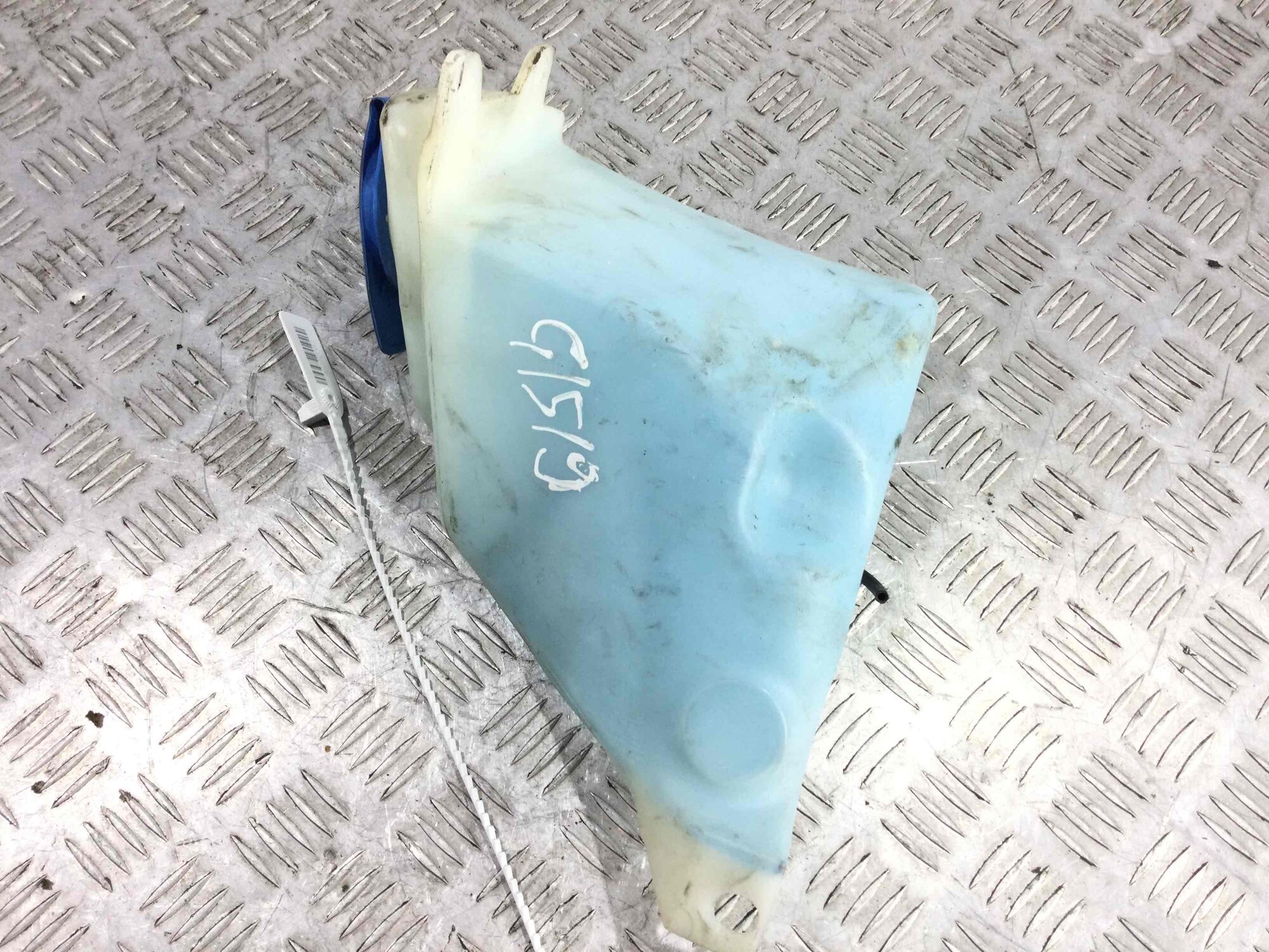 Б/У Бачок омывателя Volkswagen Polo 3 поколение [рестайлинг] (2000-2002) 2000 г.