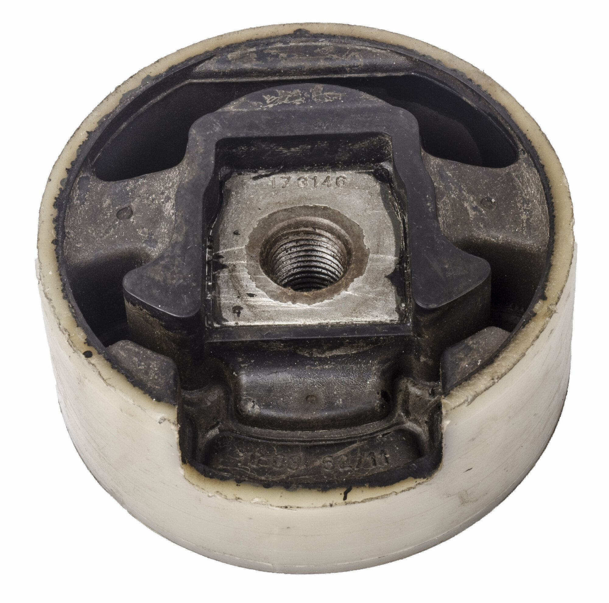 Сайлентблок AUDI A3 8P7/8PA 09-13