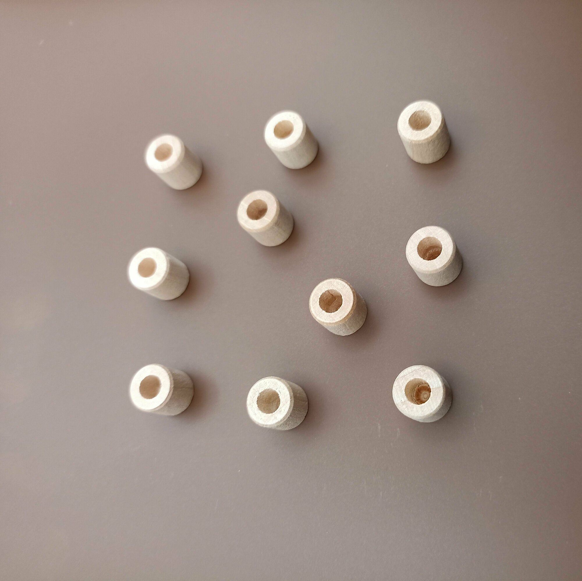 Деревянные рамные пробки 10 штук диаметр 10 мм длина 10 мм отверстие 5 мм, граб MEYNE Germany, для ремонта пианино и роялей