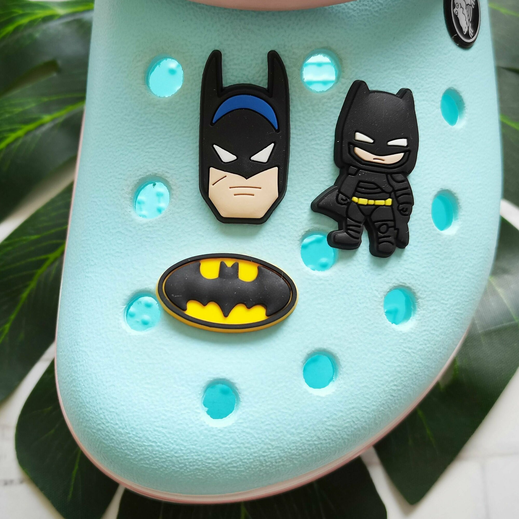 Джибитс на crocs Batman Marvel для мальчиков
