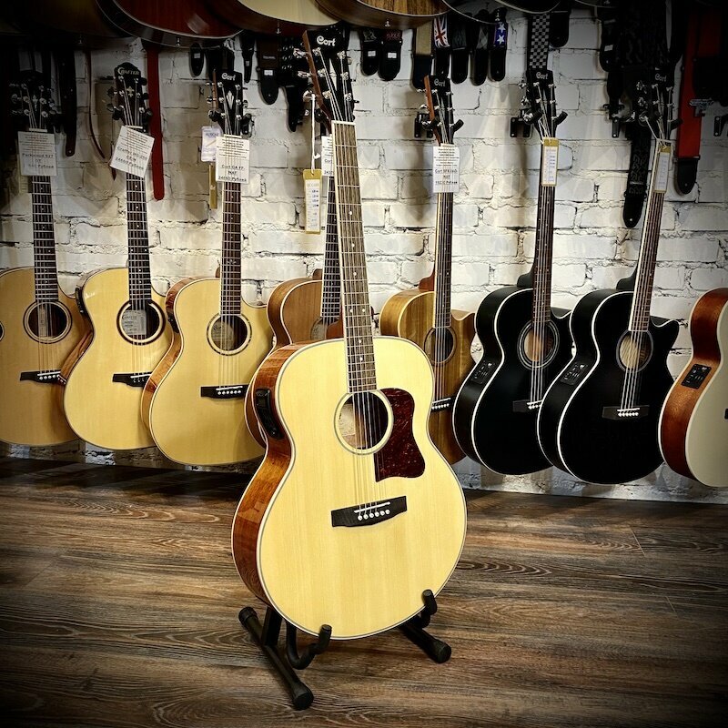 Электро-акустическая гитара CJ-MEDX-NAT CJ Series