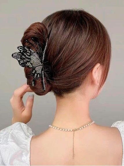 Крабик для волос бабочка металлическая средняя заколка для волос женская для девочек черная со стразами для пучка волос.