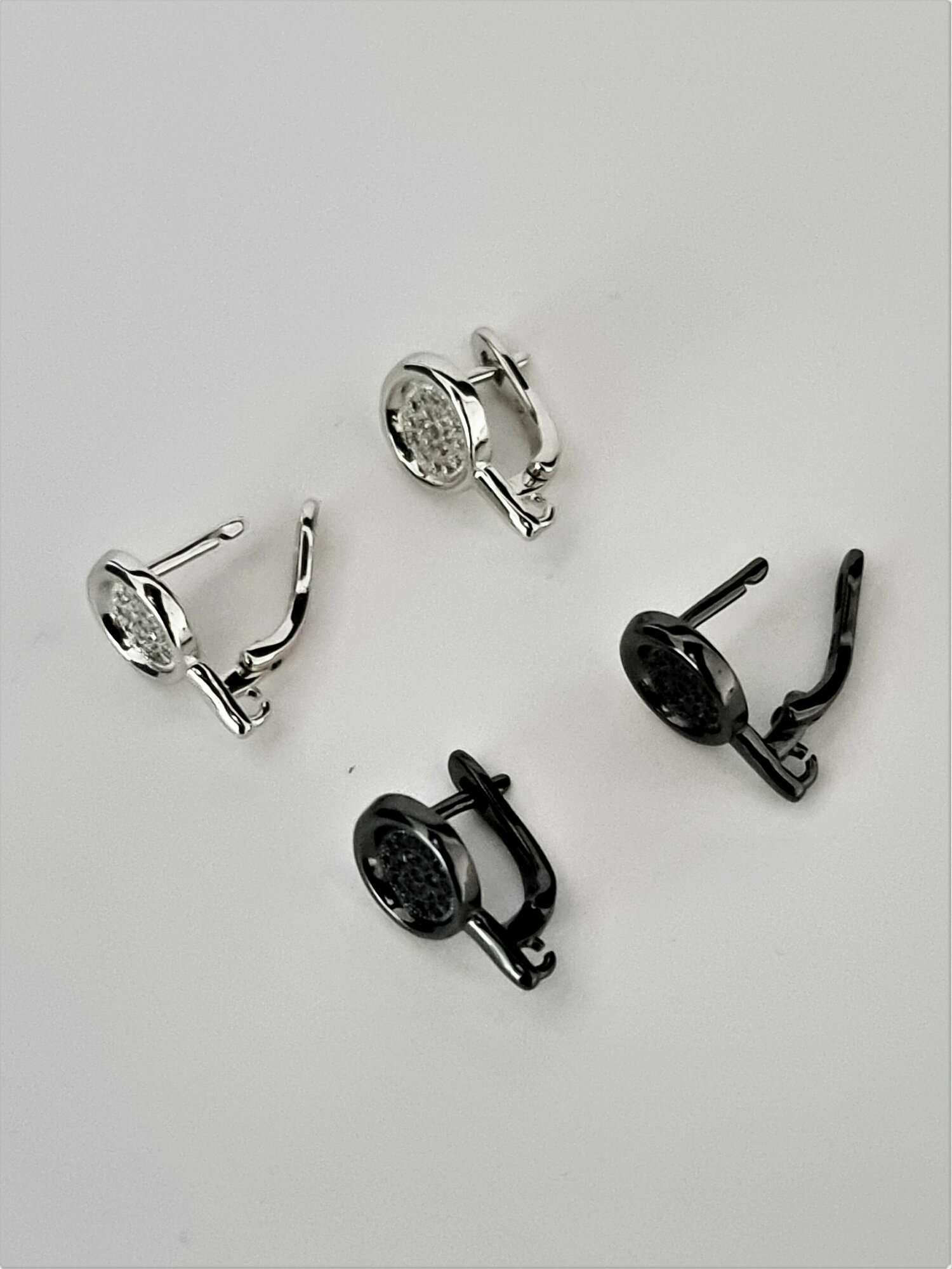 Швензы со стразами "Круг на ножке". Родий и Черный родий. 4шт.