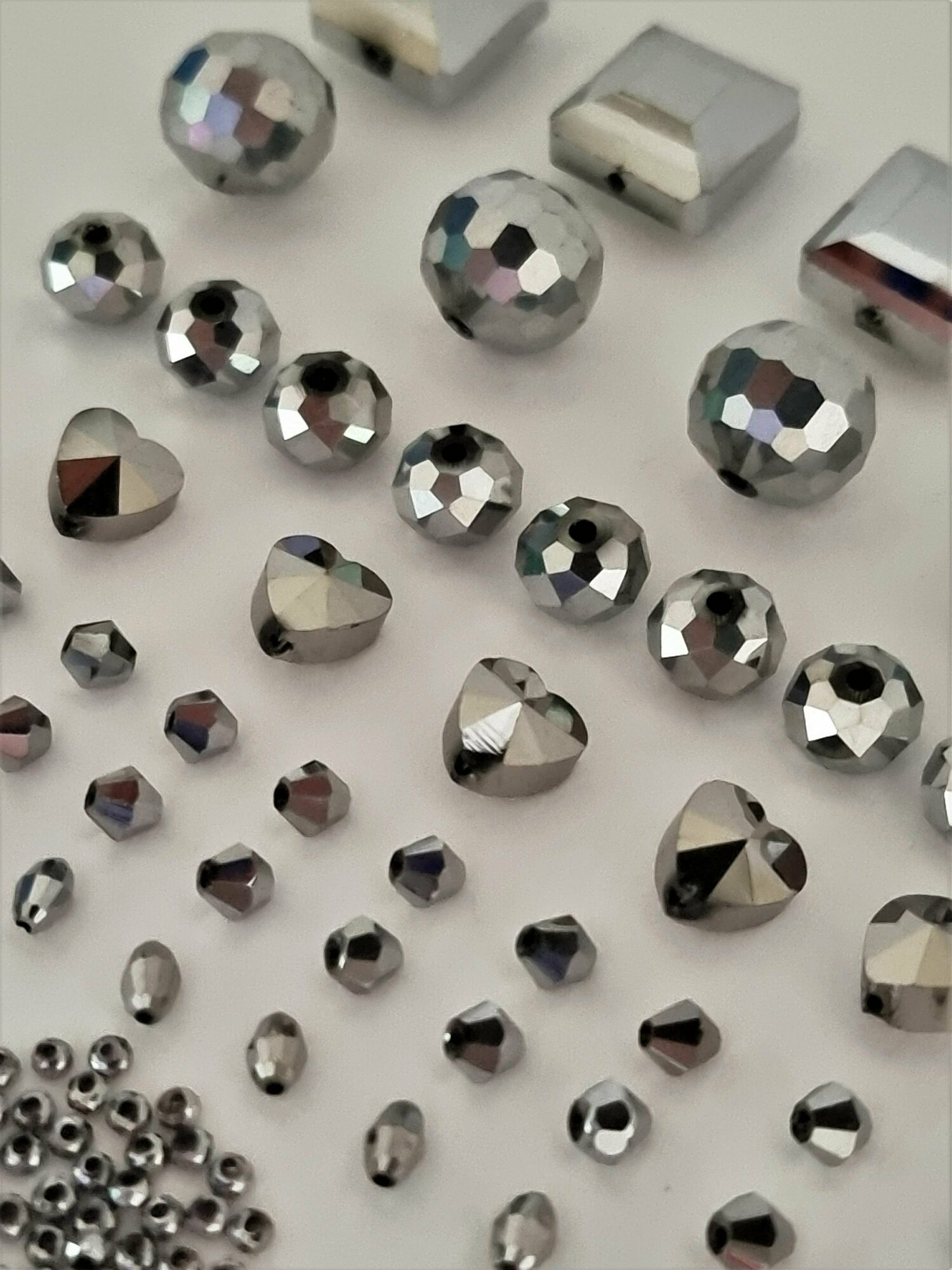 Стеклянные бусины: "Зеркальный блеск". 95шт.