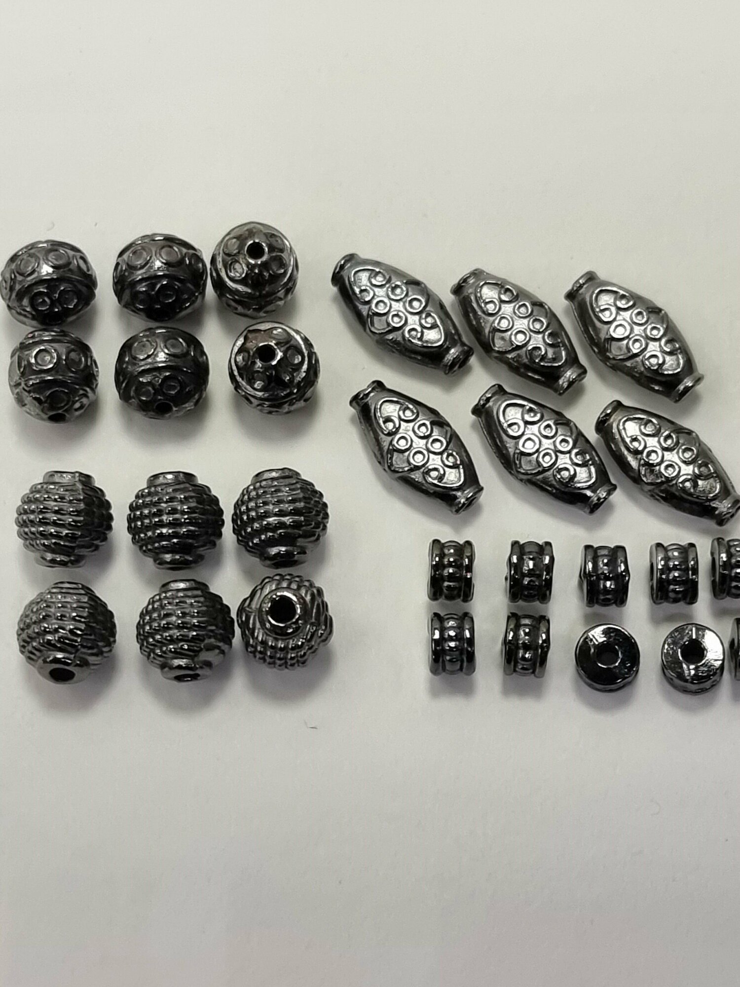 Фурнитура для украшений "Black-3". Набор бусин 28шт.