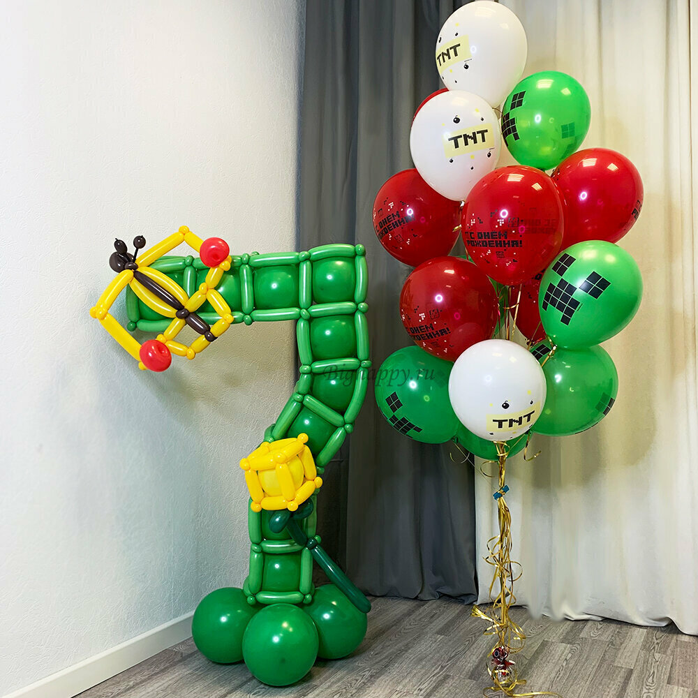 Композиция из шаров "Пиксели Minecraft"