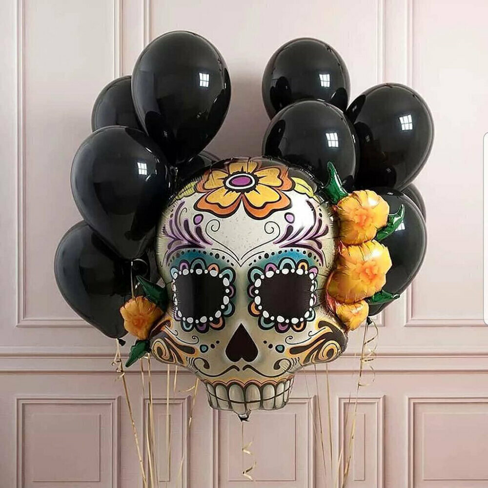 Композиция из шаров "Череп с цветами"