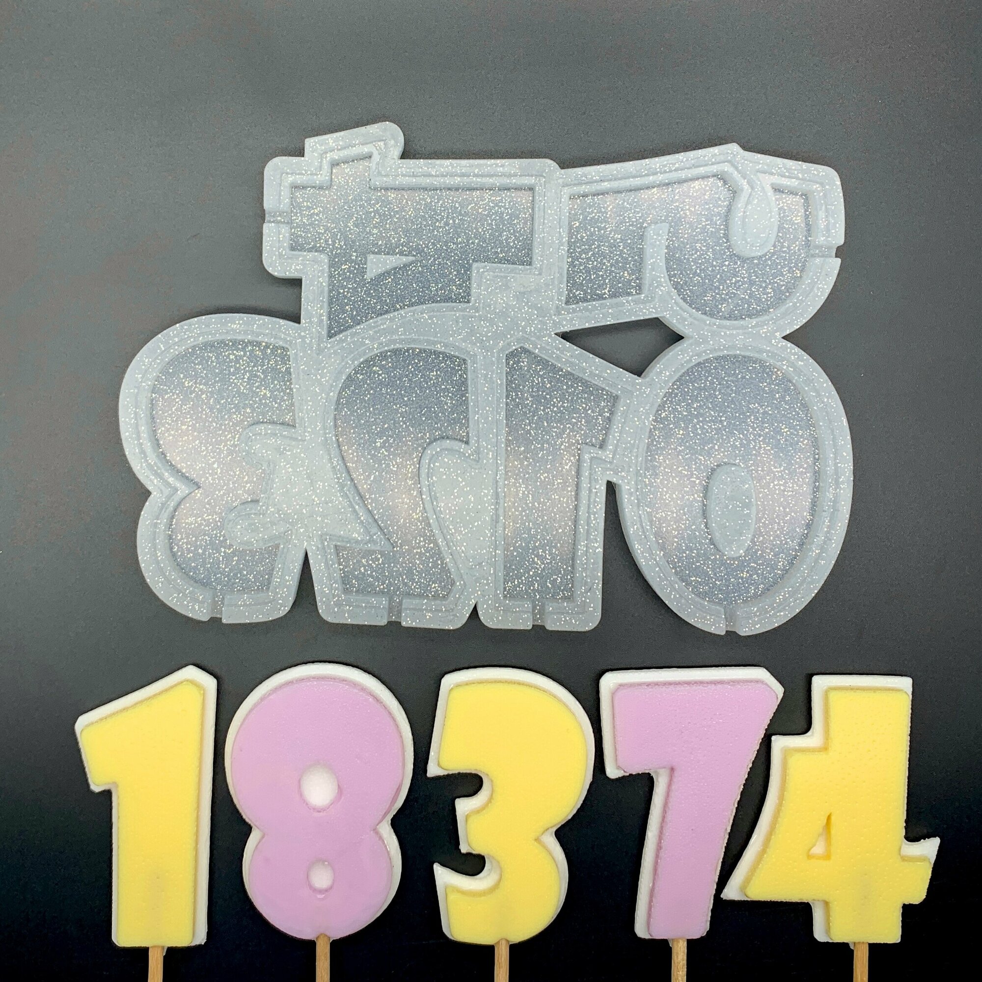 Силиконовая форма молд для леденцов и шоколада Двойные цифры