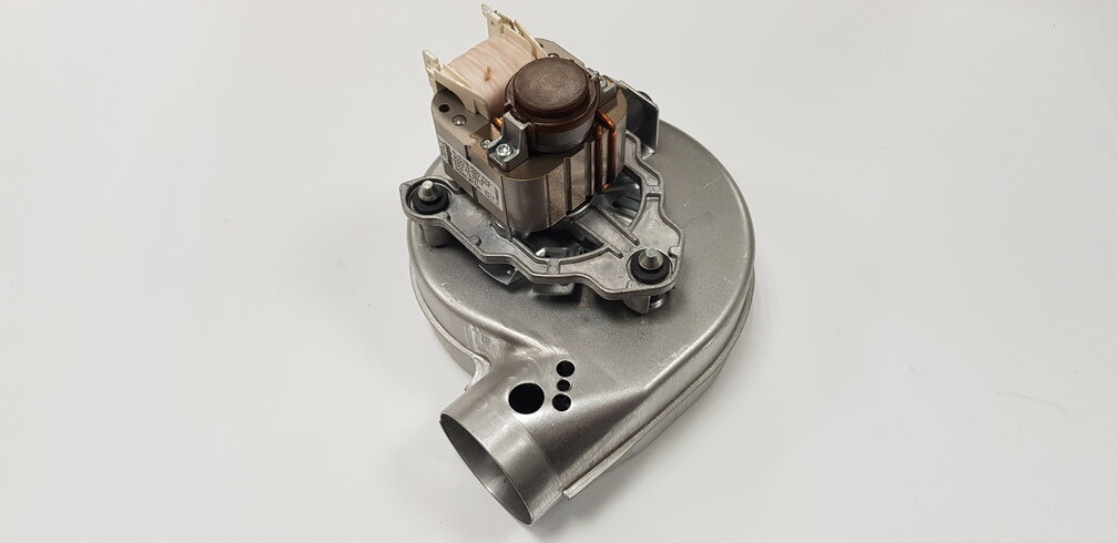 Вентилятор Main FOUR , ECO FOUR 1.24, 24F, Fourtech 24F, Eco 3 Compact 1.240, 240 Fi , MAIN , ECO Home, ECO-4s Baxi 5682150